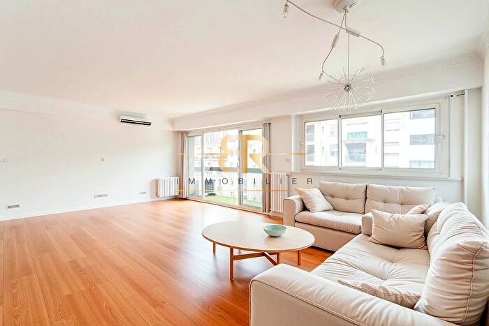 Appartement à vendre - Paris e , Vaugirard, Parc des Expositions - 5 pièces - 4 chambres