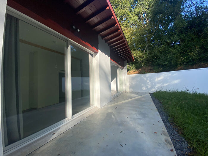 Maison à louer - Ascain - 4 pièces - 3 chambres