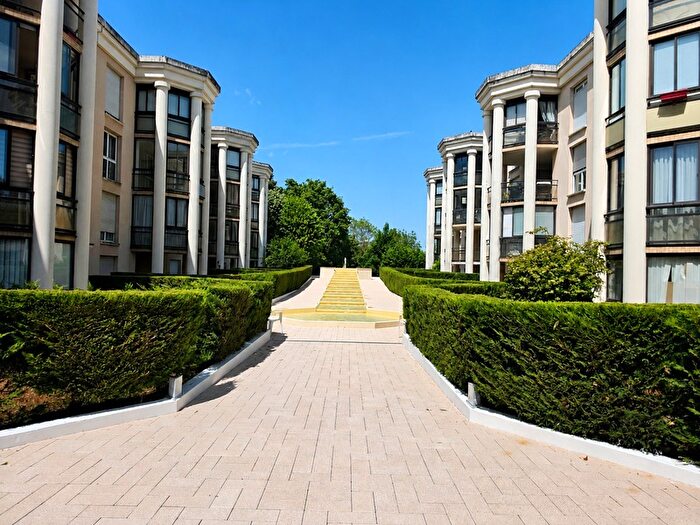 Dijon, Les Gènois : Appartement 1 pièce à vendre