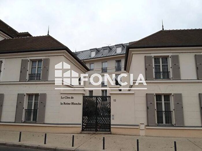 Appartement à louer - Rive de Seine Sud Est, Melun - 2 pièces - 1 chambre