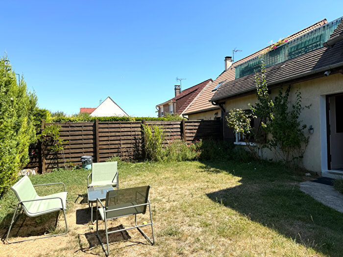 Ecquevilly - Appartement 5 pièces à vendre