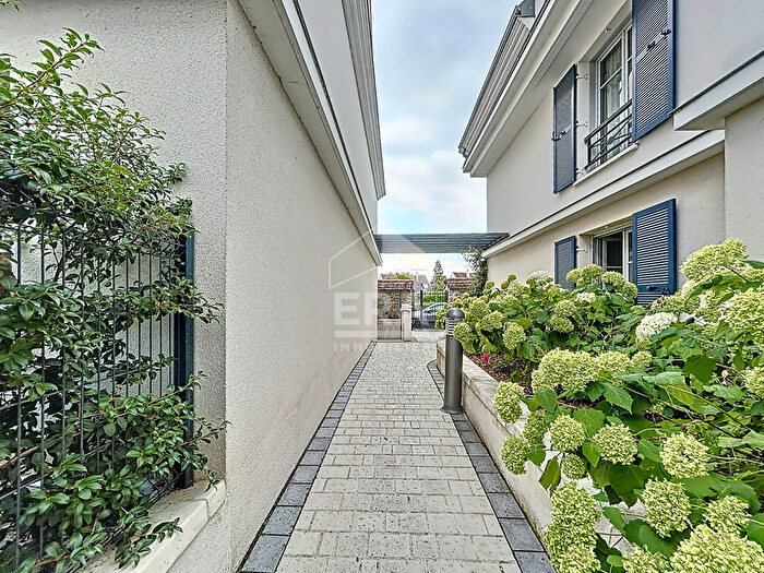 Appartement à vendre - Guyancourt, Village - 4 pièces - 3 chambres