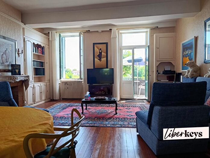 Appartement 7 pièces à Tournus, à vendre