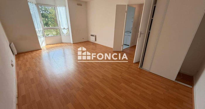 Les Petits Pres, Élancourt : Appartement 2 pièces à louer