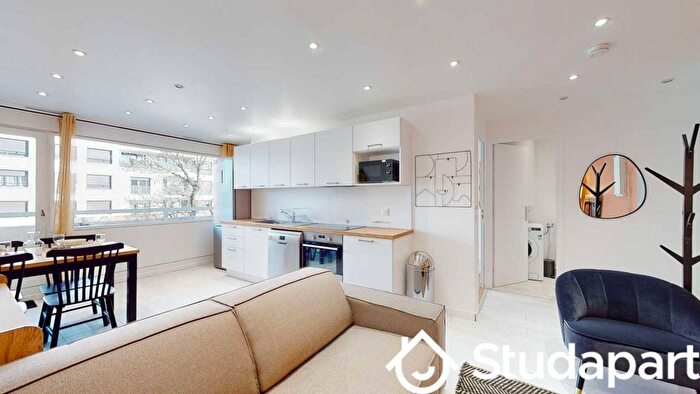 Appartement à louer - Cormiers-Hauts Batons-Champy-Butte Verte, Noisy-le-Grand - 1 pièce - 1 chambre