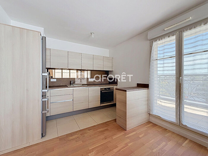 Appartement 4 pièces à Le Plessis-Robinson, Coteau, à vendre
