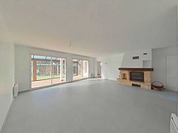 Maison à louer - Gloriette-Meannes-Rural, Romans-sur-Isère - 4 pièces - 3 chambres