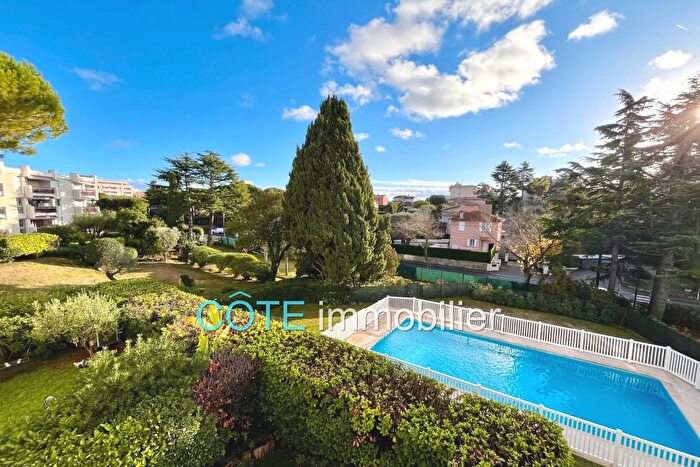 Appartement à vendre - Antibes, Rabiac, Carriat, Les Semboules, Les Brusquets - 2 pièces - 1 chambre