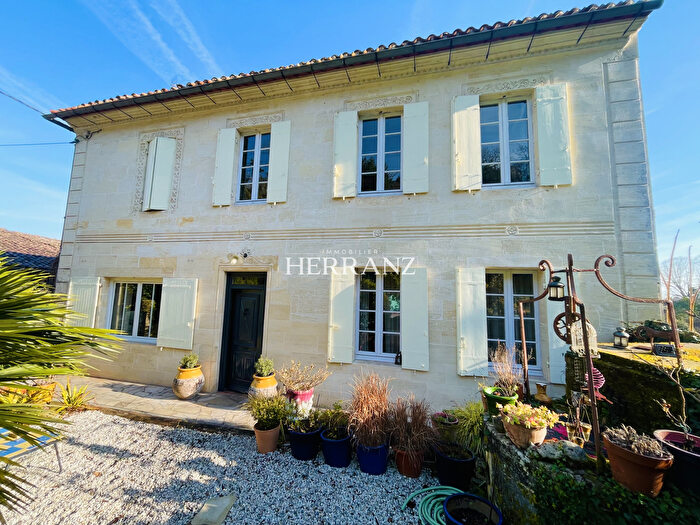 Maison à vendre - Cabara - 6 pièces - 4 chambres