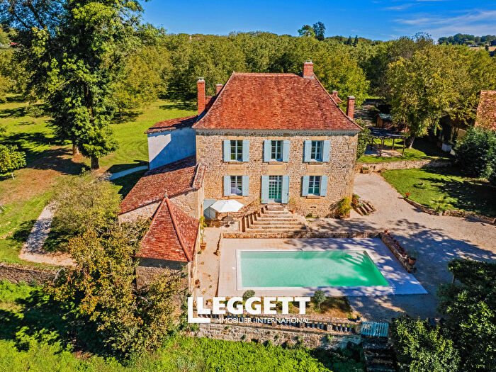 Maison à vendre - Nanthiat - 7 pièces - 5 chambres