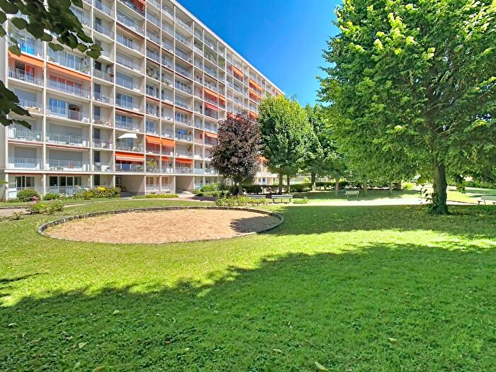 Appartement 4 pièces à Maisons-Alfort, Centre-ville, à vendre