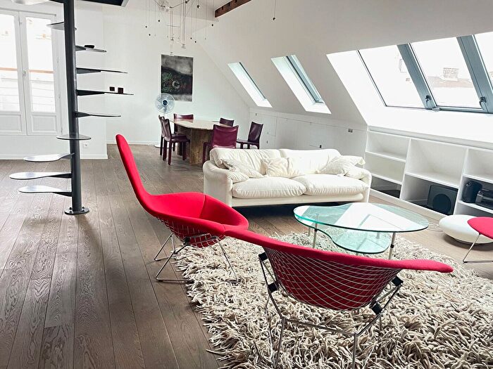 Appartement à louer - Lorette-Martyrs, Paris ème arrondissement - 3 pièces - 2 chambres