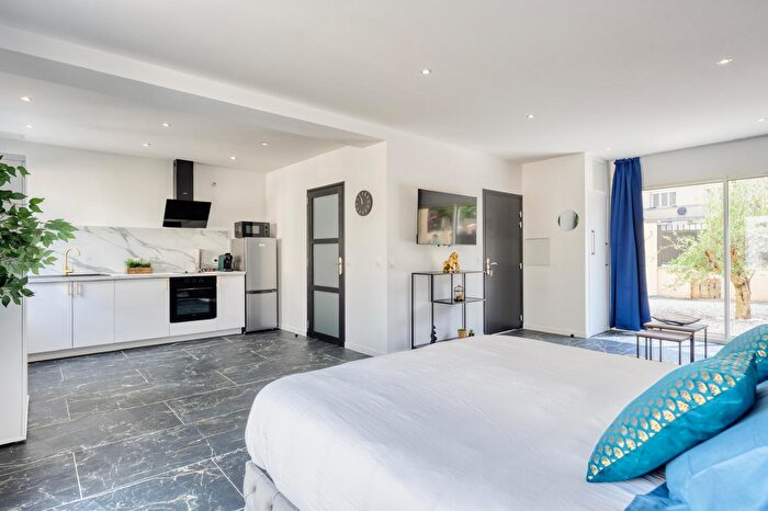 Maison à vendre - Coubron - 3 pièces - 3 chambres