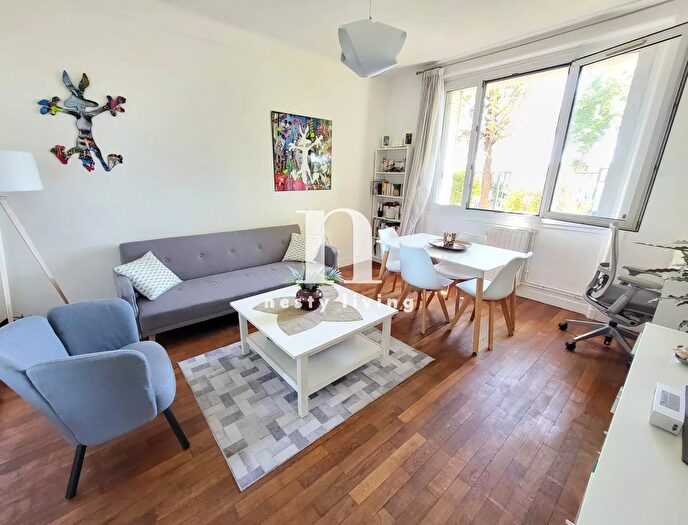 Appartement à vendre - Suresnes, Cité Jardins - 2 pièces - 1 chambre