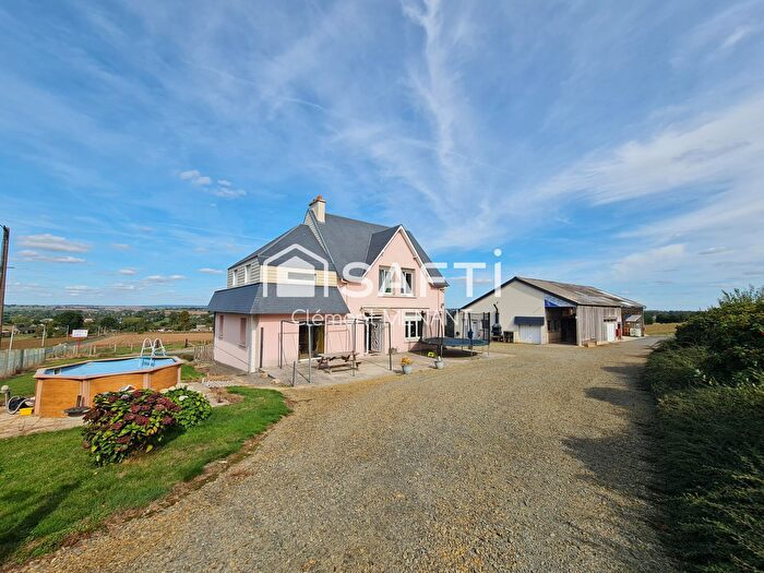 Maison 6 pièces à vendre à Roullours