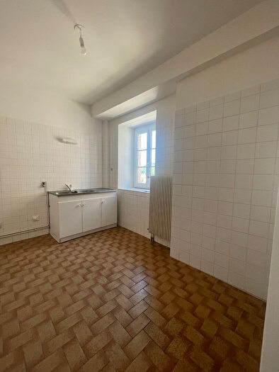 Saint-Bonnet-le-Château : Appartement 3 pièces à louer