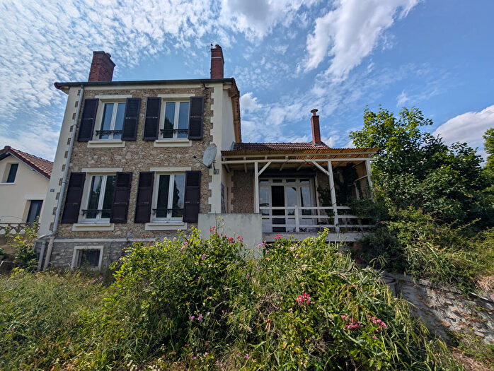Varennes-Jarcy : Maison 4 pièces à vendre