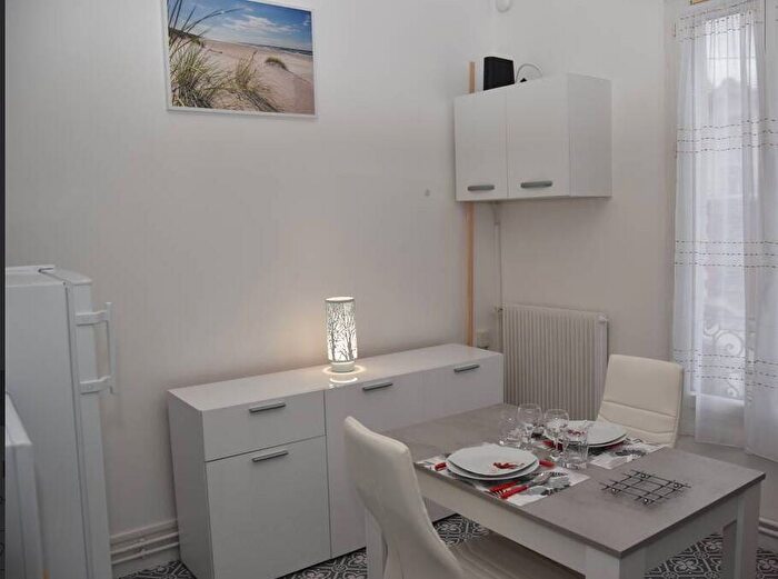 Place Mozart, Le Blanc-Mesnil - Appartement 2 pièces à louer