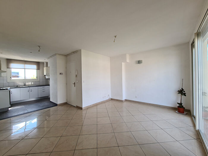 Appartement à louer - Agen, Malconte - 4 pièces - 3 chambres