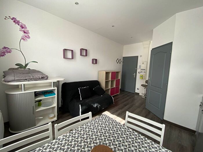 Appartement à louer - Centre Ville, Amiens - 1 pièce