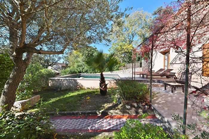 Maison à vendre - Uzès - 5 pièces - 3 chambres