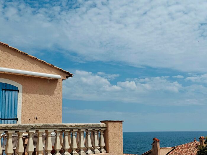 Appartement à vendre - Saint-Raphaël, Agay - 8 pièces - 5 chambres