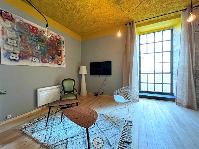 Appartement à louer - Barbâtre-Saint Remy-Verrerie, Reims - 2 pièces - 1 chambre