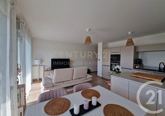 Appartement à vendre - LIsle-dAbeau, Fauvettes - 3 pièces - 2 chambres