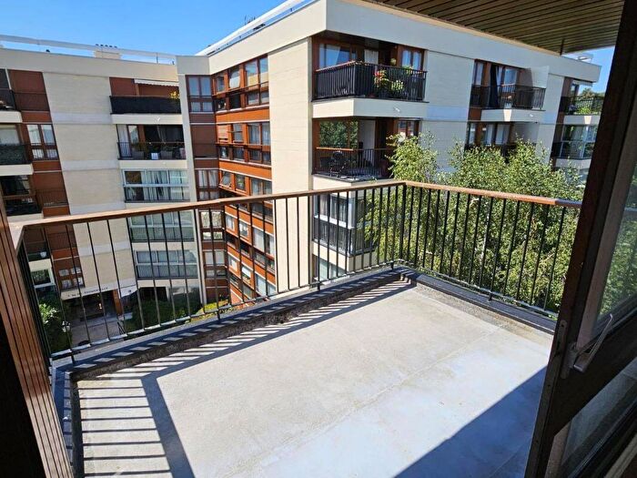 Appartement 5 pièces à La Breche, Le Chesnay-Rocquencourt, à louer