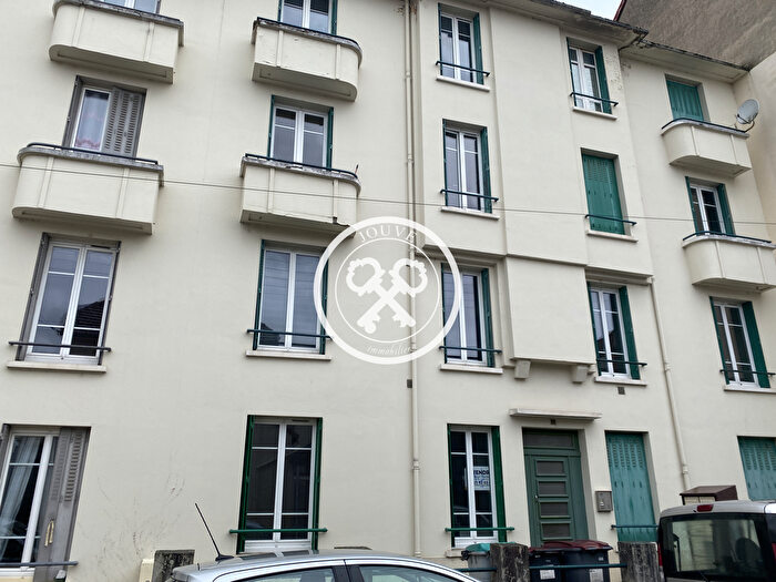 Appartement à vendre - Sainte-Savine - 2 pièces - 1 chambre