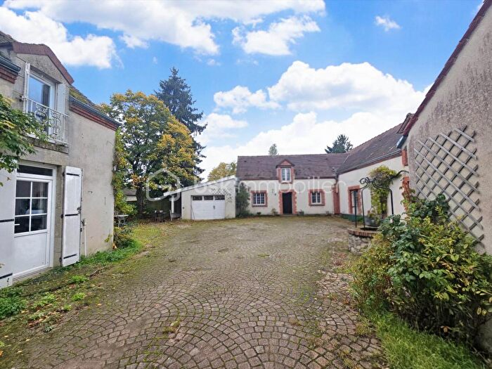 Maison à vendre - Saint-Benoît-sur-Loire - 10 pièces - 3 chambres