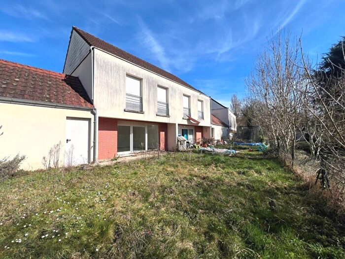 Maison à louer - Sens - 4 pièces - 3 chambres