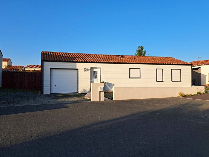 Maison à louer - Mesnard-la-Barotière - 3 pièces - 2 chambres