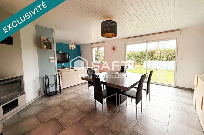 Maison à vendre - Saint-Sulpice-et-Cameyrac - 4 pièces - 3 chambres