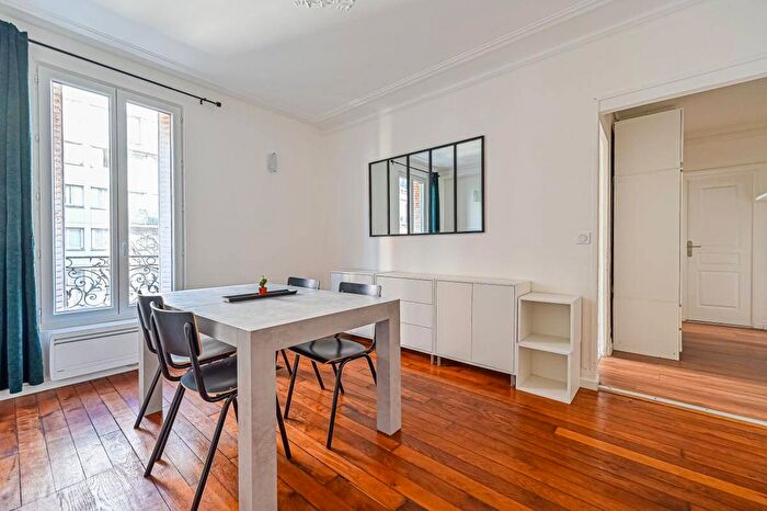 Appartement à louer - Epinettes-Bessières, Paris ème arrondissement - 2 pièces - 1 chambre