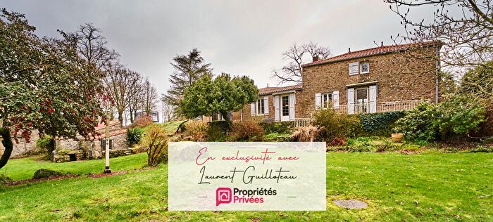 Maison à vendre - La Gaubretière - 7 pièces - 5 chambres