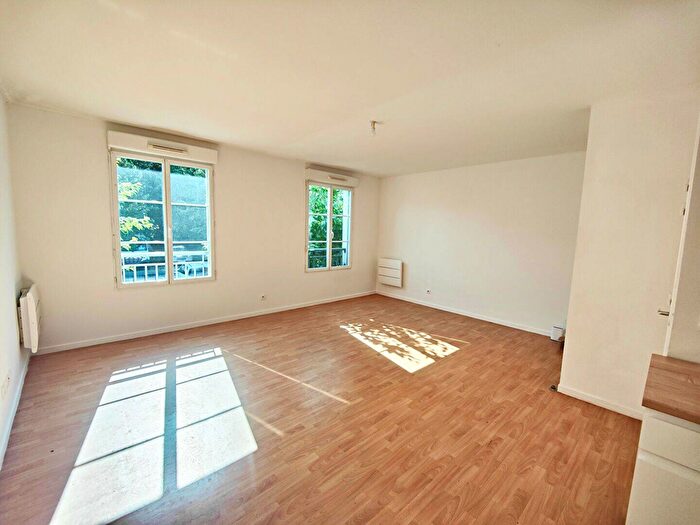Appartement 1 pièce à Nord Ouest, Vert-Saint-Denis, à louer