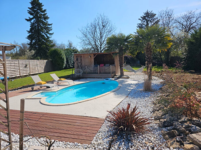 Maison à vendre - Étevaux - 10 pièces - 5 chambres