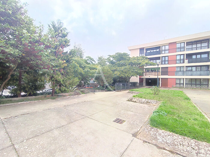 Appartement à vendre - Les Ulis, Nord, Centre-Est - 3 pièces - 2 chambres