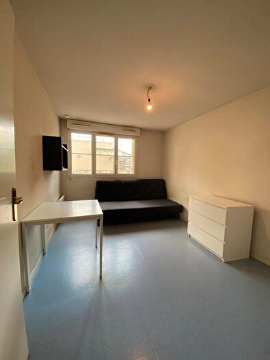 Faubourg du Temple-Hôpital Saint Louis, Paris 10ème arrondissement : Appartement 1 pièce à louer