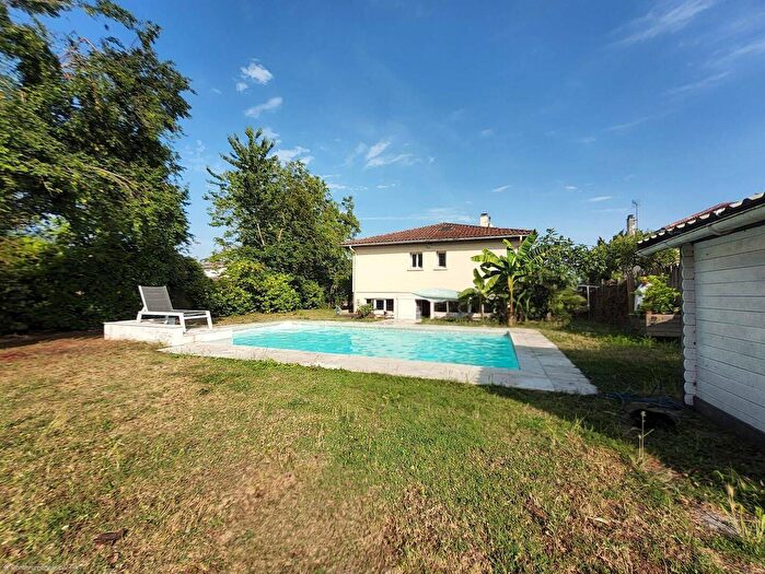 Maison 5 pièces à louer à Portets
