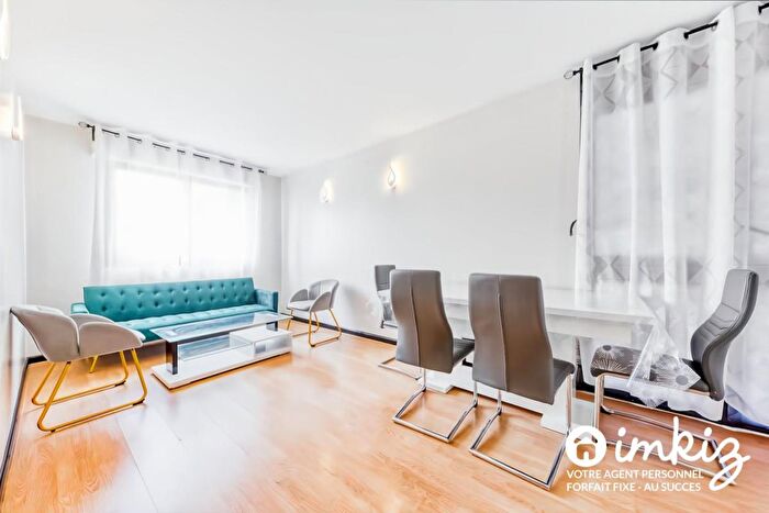 Appartement à vendre - Grigny, Tuilerie - 6 pièces - 4 chambres