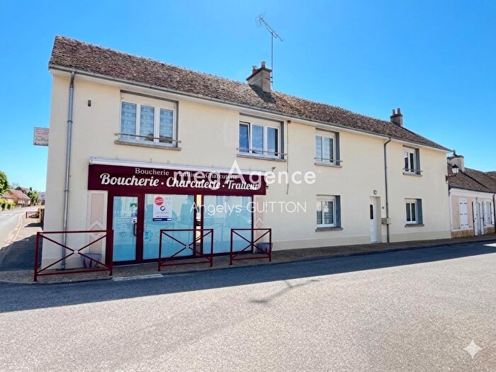 Courgains : Maison 10 pièces à vendre