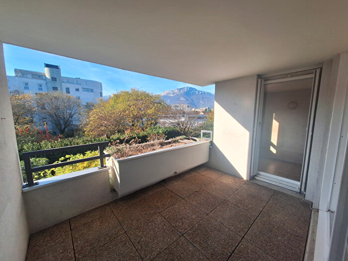 Appartement à vendre - Eybens - 4 pièces - 3 chambres