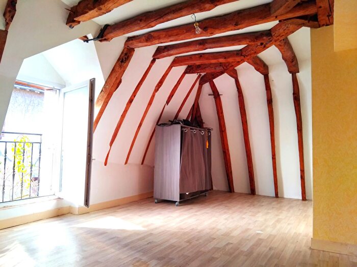 Maison à vendre - La Ferté-Saint-Cyr - 3 pièces - 2 chambres