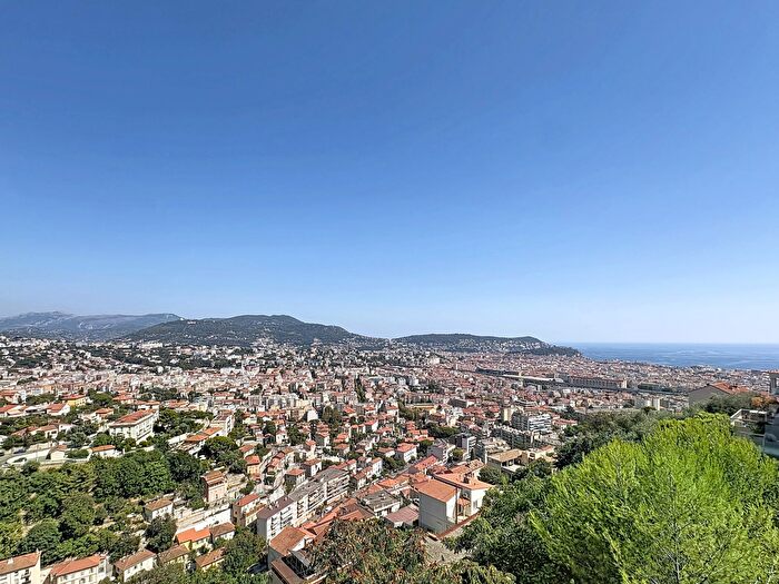 Nice, Saint-Philippe, Estienne d'Orves : Appartement 4 pièces à vendre
