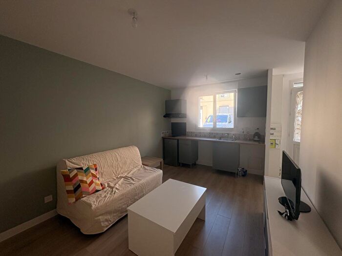 Orléans, Faubourg Saint-Jean : Appartement 1 pièce à louer