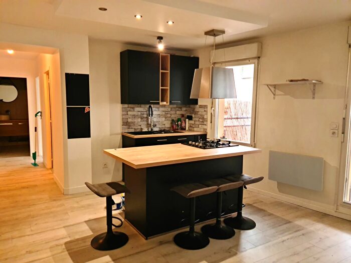 Appartement à louer - Clermont-Ferrand, Jaude, Fontgiève Saint-Alyre - 2 pièces - 1 chambre