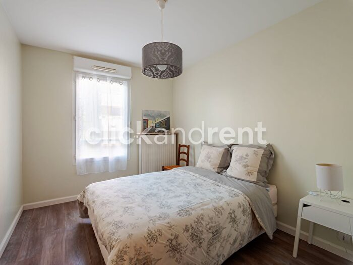 Appartement à louer - Chevilly-Larue, Sorbiers, Saussaye - 5 pièces - 4 chambres