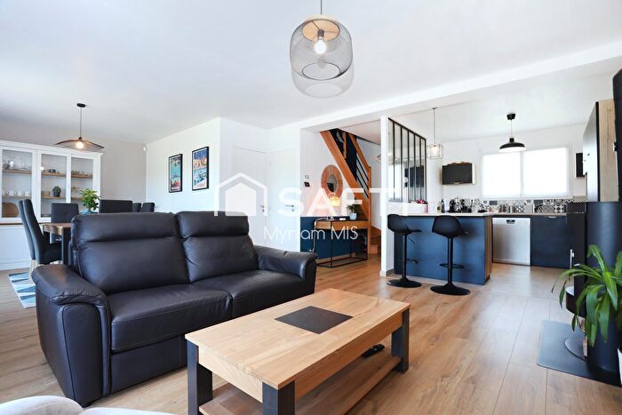 Lassy : Maison 4 pièces à vendre